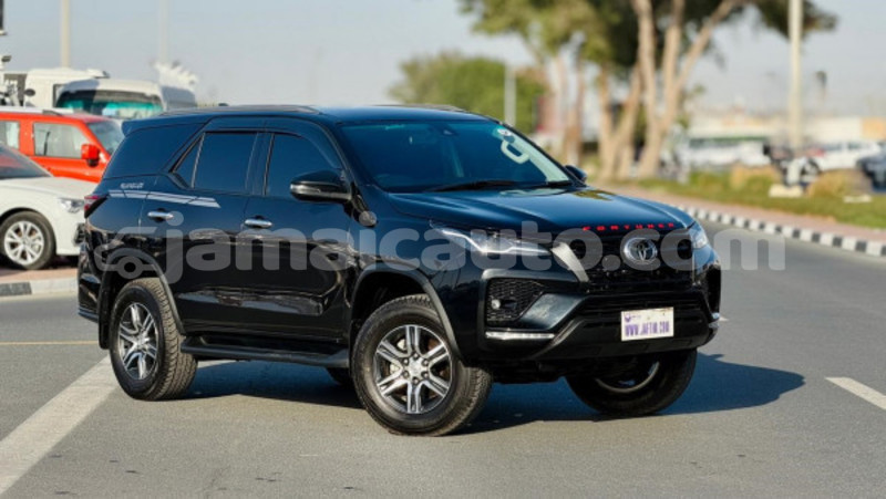 Buy used toyota fortuner black car in import - dubai in clarendon ...
